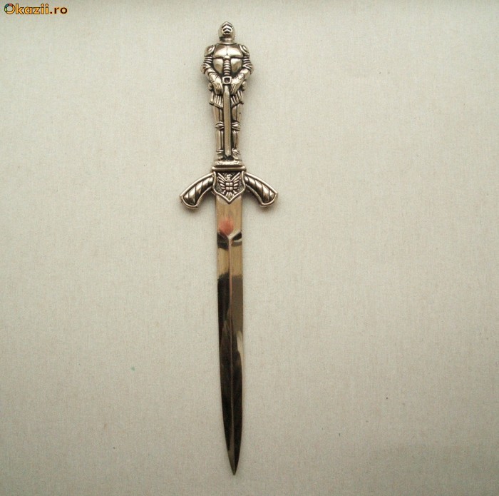 STILET/ PUMNAL ,SUFLAT IN ARGINT ,CU MANER IN FORMA DE CAVALER | arhiva ...
