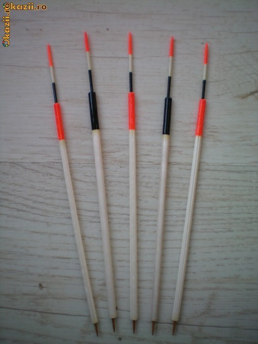 plute din pana de paun cu antena-scobar,caras,crap (aprox, 20cm) | arhiva Okazii.ro