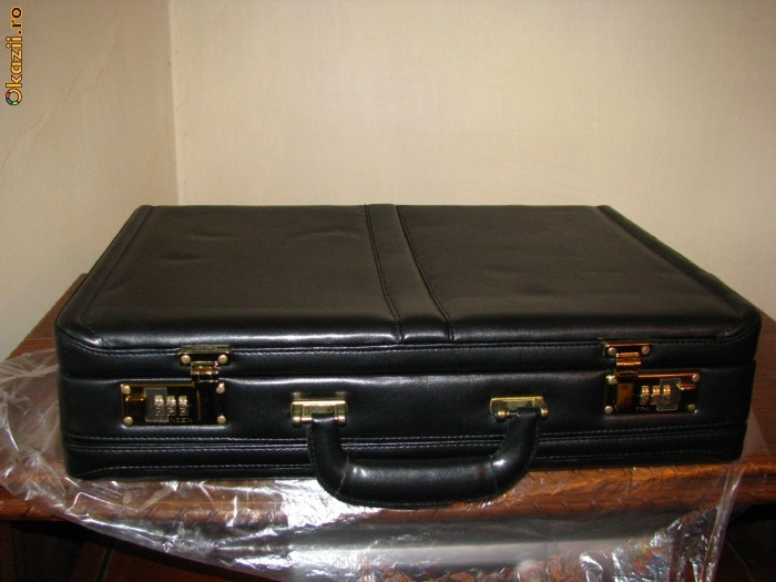 Geanta diplomat din piele tip chevreau dublu cifru ; NOUA, EXCEPTIONALA ...