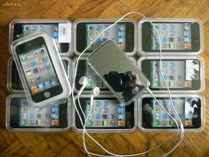 Apple iPod Touch model A1367 4G generatia 4 gen capacitate 8GB 8 GB ...