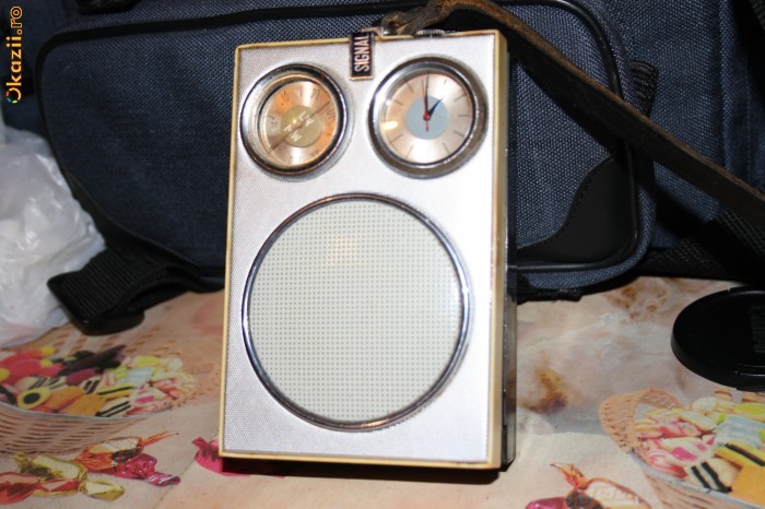 Vechi RADIO DE COLECTIE - SIGNAL 601 - fabricat 1968 | arhiva Okazii.ro