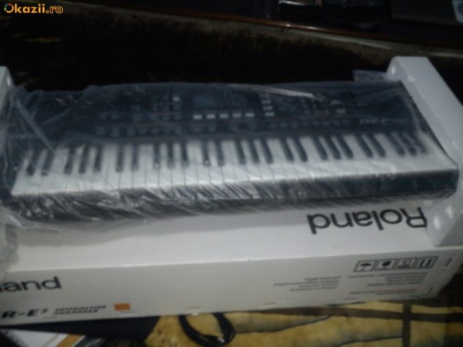 Vand Roland EXR E2! Nou in tipla | arhiva Okazii.ro