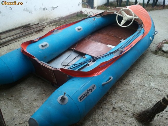 Barca pneumatica / gonflabila cu volan + Motor | arhiva Okazii.ro