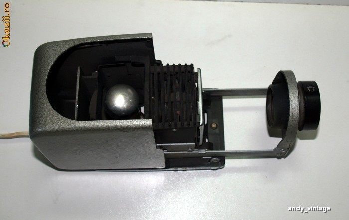 PROIECTOR DIAFILME DIAPOZITIVE DIASCOL , PRODUS LA IOR ; CA SI NOU ...
