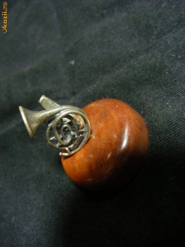 CORN FRANCEZ,PIESA MUZICALA ,INSTRUMENT DE SUFLAT,DECOR, ARGINT ,VECHE ...