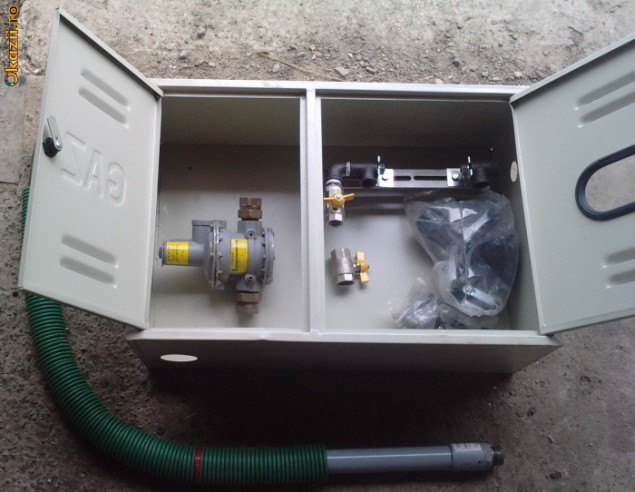 Kit bransament gaze naturale ( cutie gaz , regulator gaz , robinet gaz ...