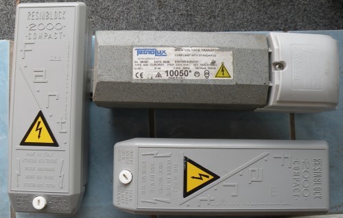 Transformator Pentru Reclame Luminoase Resinblock 2000 | arhiva Okazii.ro