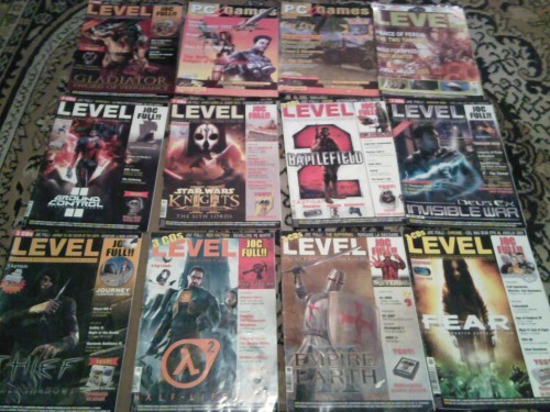 VAND Reviste LEVEL si PC GAMES | arhiva Okazii.ro