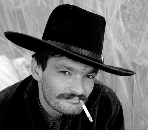 PALARIE ROMI , ETNIE ROMA, TIGANI TIGAN ** NEGRU SAU MARO ** | arhiva ...