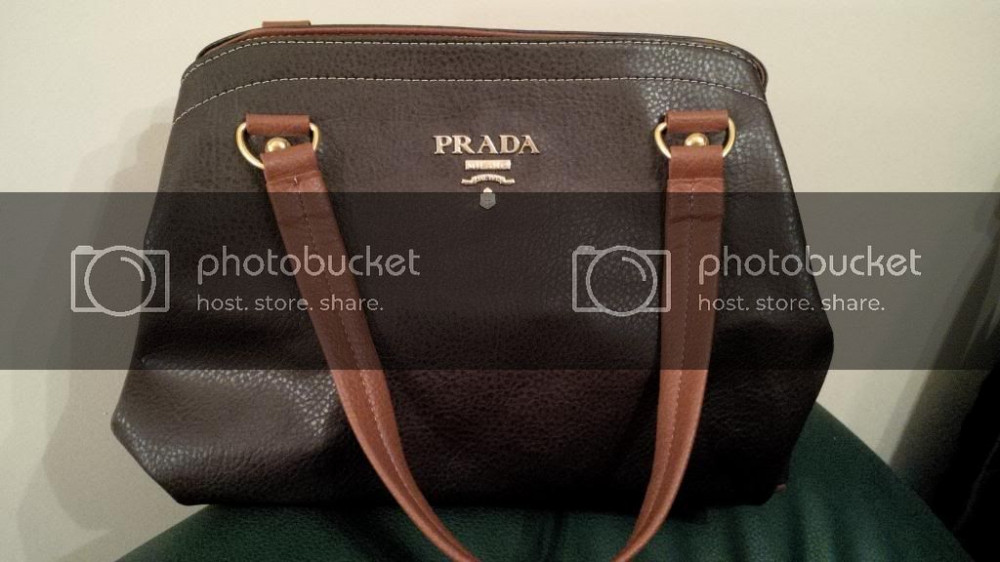 Geanta dama PRADA - potrivita pentru orice tinuta - ULTIMA!!! | arhiva ...