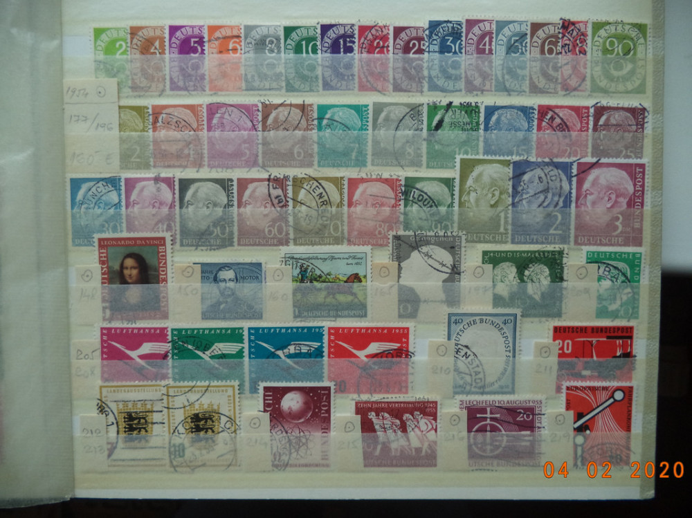 Clasor - Colectie timbre ( -VEZI FOTO- ). | arhiva Okazii.ro