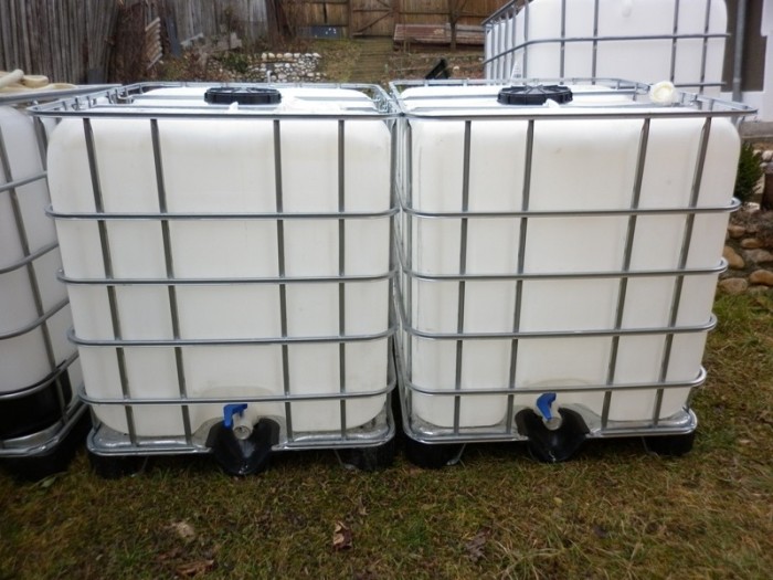 Butoi, bazin, bidon de plastic 1000 L pret 350RON | arhiva Okazii.ro