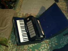 Acordeon Weltmeister Stella48 basi , produs second hand, foarte putin ...