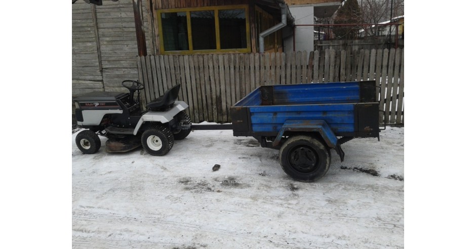 Tractor de tuns iarba | arhiva Okazii.ro