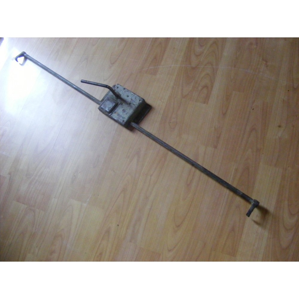 BROASCA VECHE USA,INCUIETOARE in tocul usii ,pentru PORTI si USI de ...