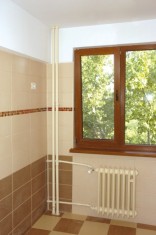 Ferestre termopan QFORT, profil VEKA, feronerie ROTO Sekustik, culoare ...