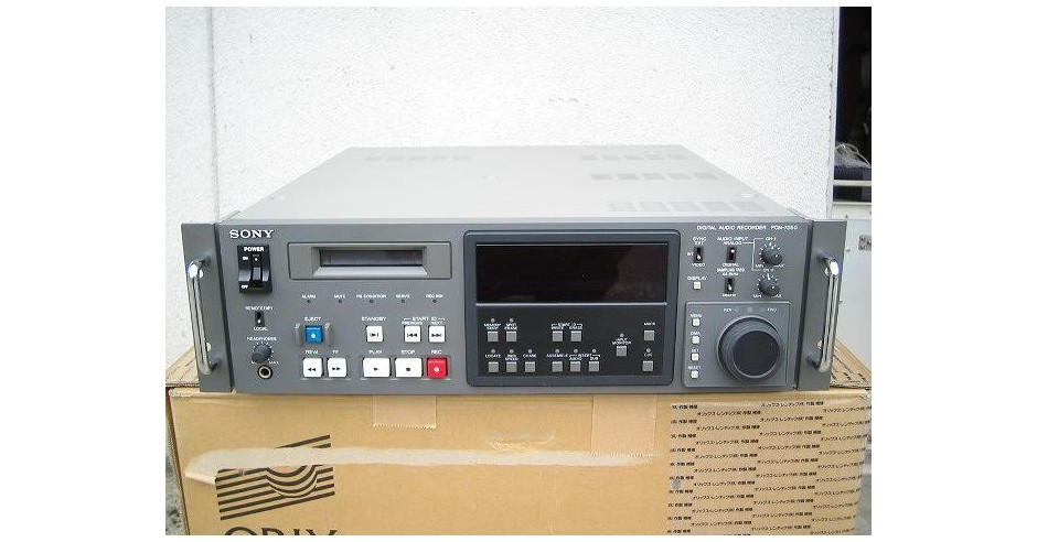 Sony PCM-7050 DAT , Professional , Cap De Serie 14.500 USD NOU | arhiva ...