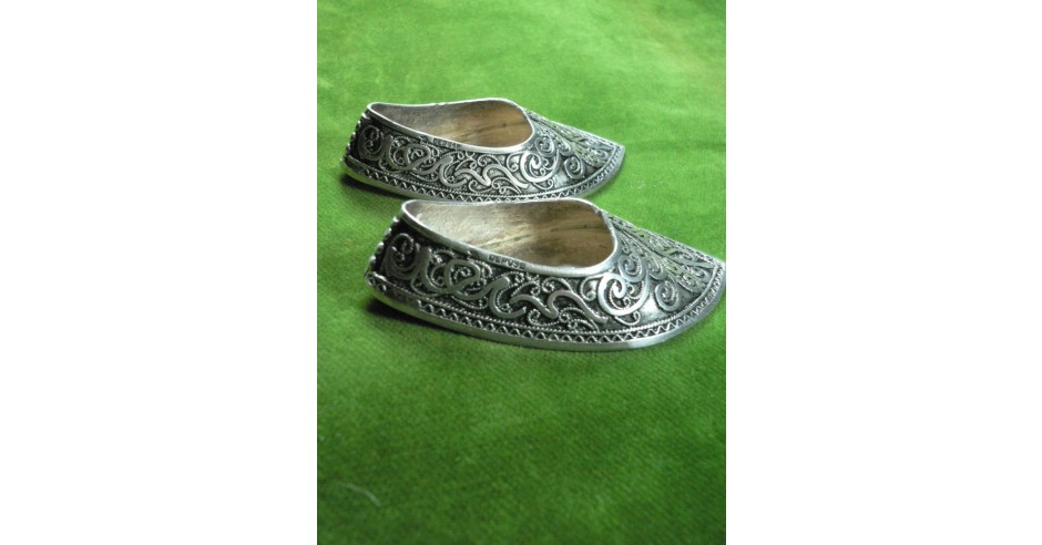 VECHI PAPUCI DIN ARGINT - MODA FEMININA DE EPOCA - MARCAJE VECHI ...