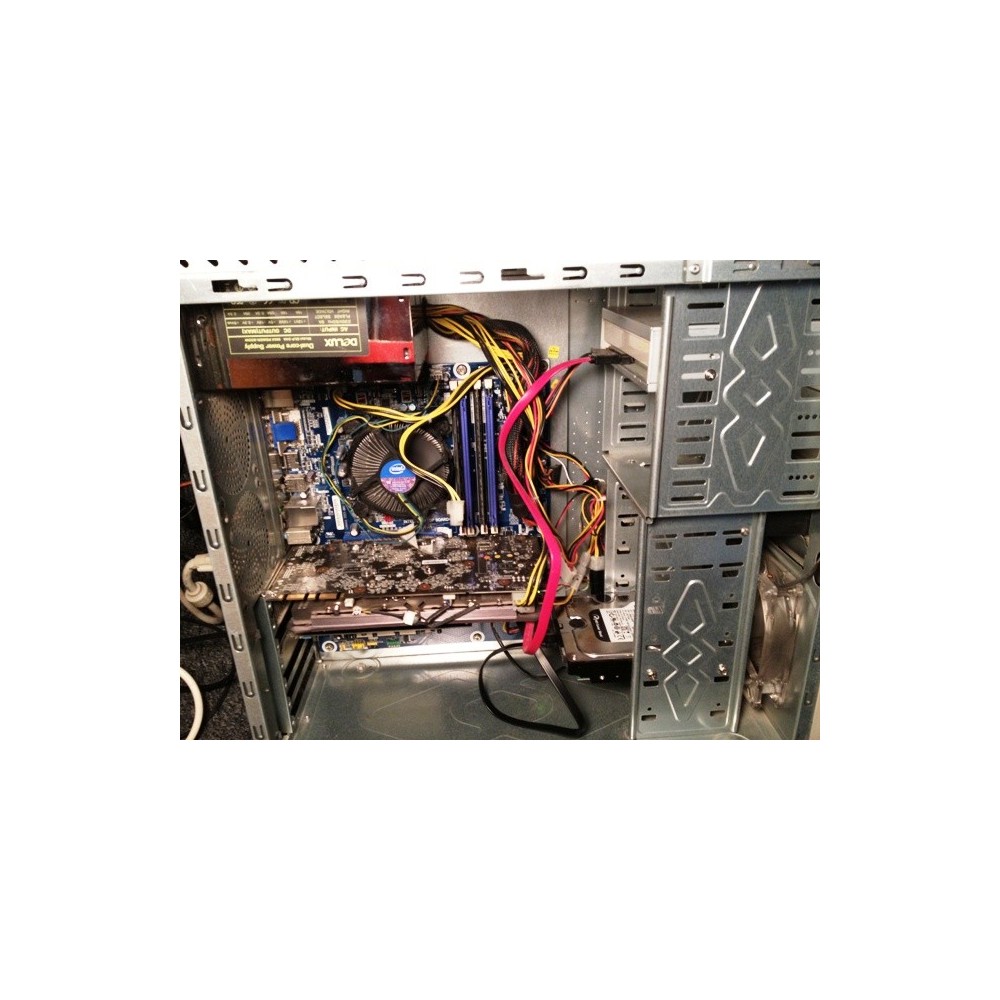 Vand unitate centrala PC calculator computer | arhiva Okazii.ro