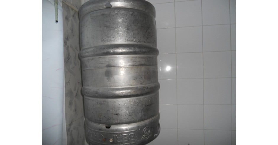 Boiler 50 litri din butoi de bere | arhiva Okazii.ro