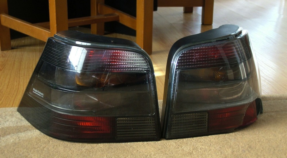 Stopuri HELLA Magic Colours Smoked GOLF 4 (ambele 100lei) | arhiva ...