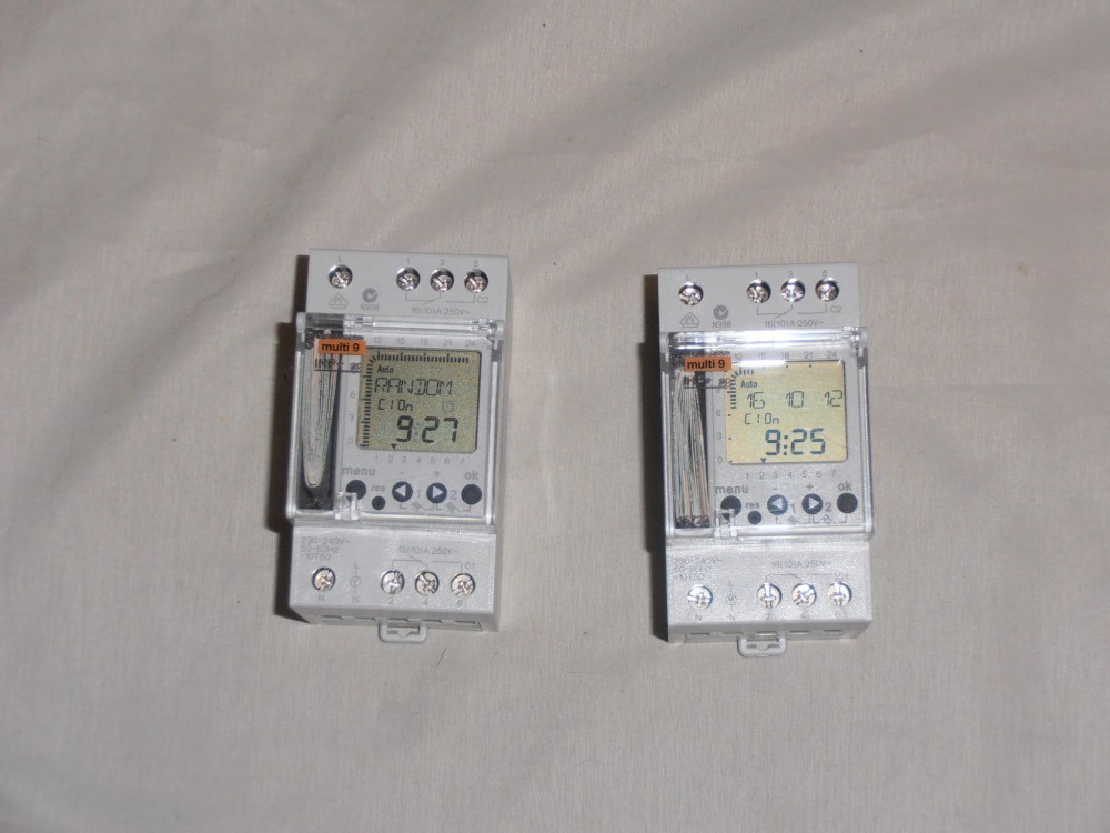 CEAS PROGRAMATOR 2 CANALE MERLIN GERIN SCHNEIDER | arhiva Okazii.ro