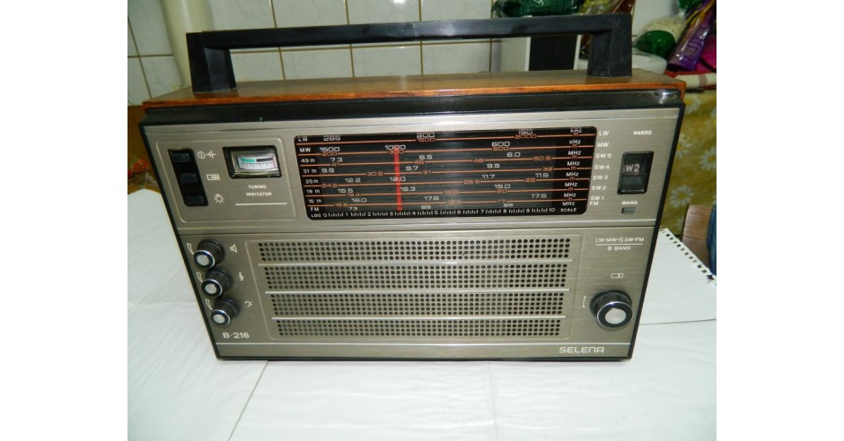 Vand aparat de radio Selena B-216 (rusesc) de colectie! | arhiva Okazii.ro