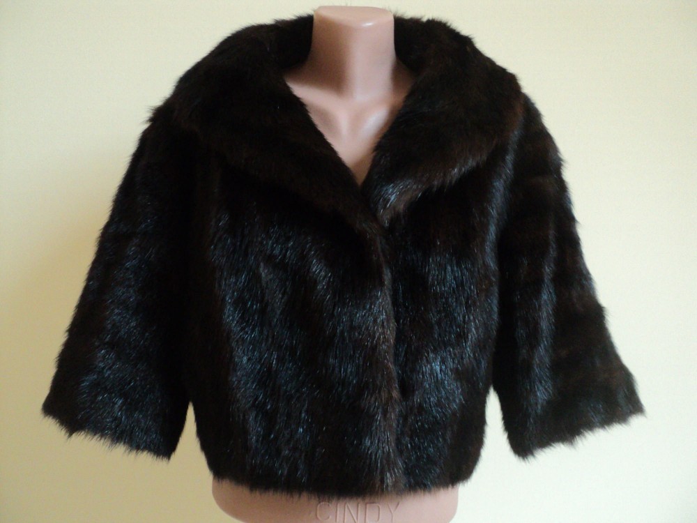 CAPA / ETOLA / BOLERO DIN BLANA DE NURCA / VIZON , CU MANECA 3/4 , DE ...