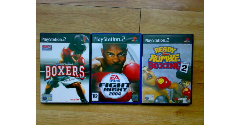 Vand 3 jocuri PS2 cu box : EA SPORTS - FIGHT NIGHT 2004 , READY 2 ...
