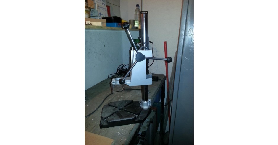 Vand suport vertical pentru masina de gaurit | arhiva Okazii.ro