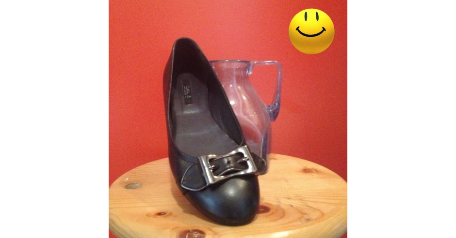 Balerini Negri Eleganti - Musette | arhiva Okazii.ro