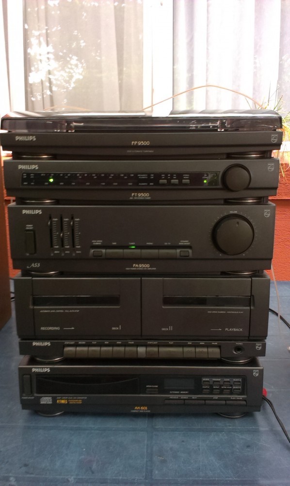 Combina Philips FP 9300 + 2 boxe rusesti | arhiva Okazii.ro