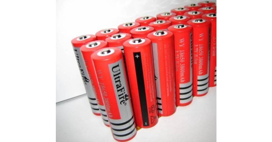 Acumulatori li ion 3,7 V 4200 mA 18650 | arhiva Okazii.ro