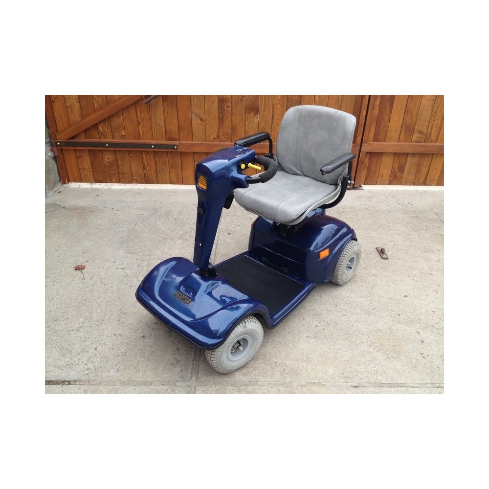 Scuter Carucior cu rotile electric pentru batrani persoane dizabilitati ...