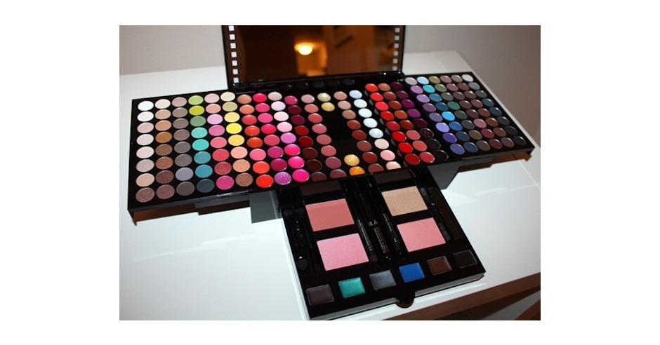 TRUSA MACHIAJ 190 CULORI SEPHORA | arhiva Okazii.ro