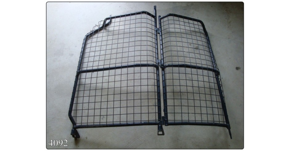 4092 - Perete despartitor - grilaj despartitor duba , panou despartitor ...