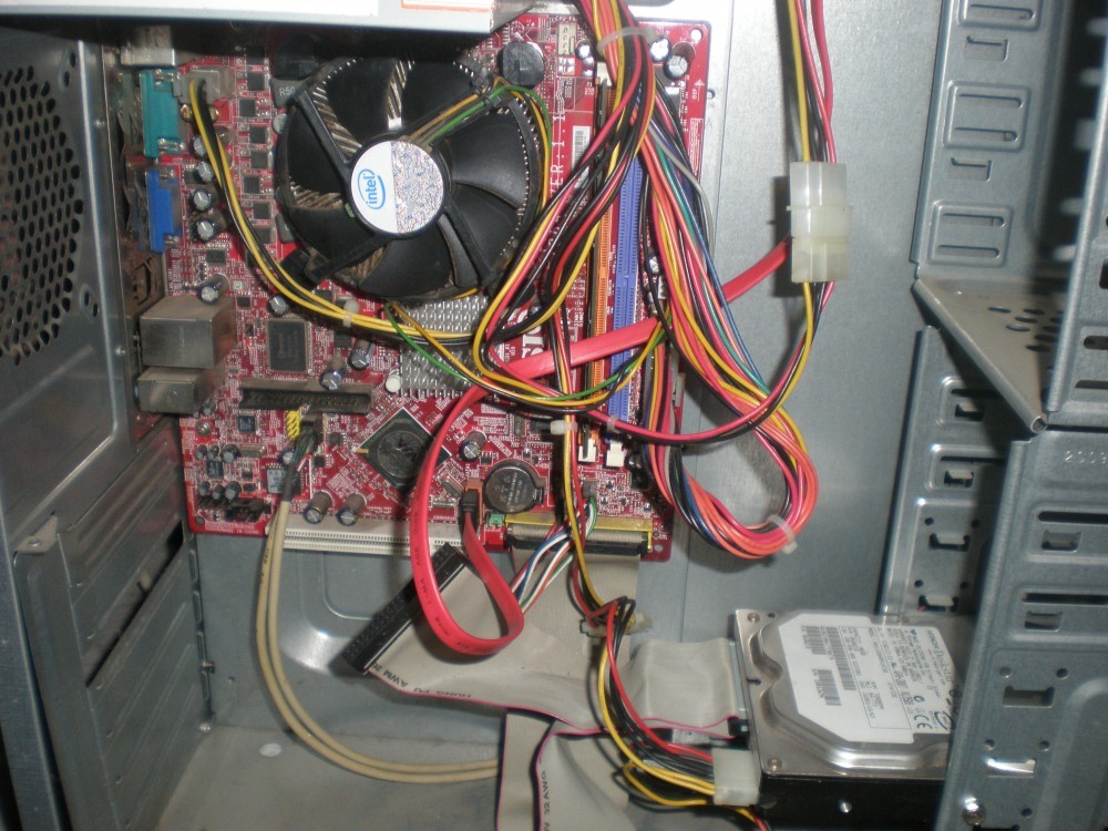 Calculator PC unitate centrala HHD 80GB RAM 512MB ddr2 Intel Celeron 1 ...