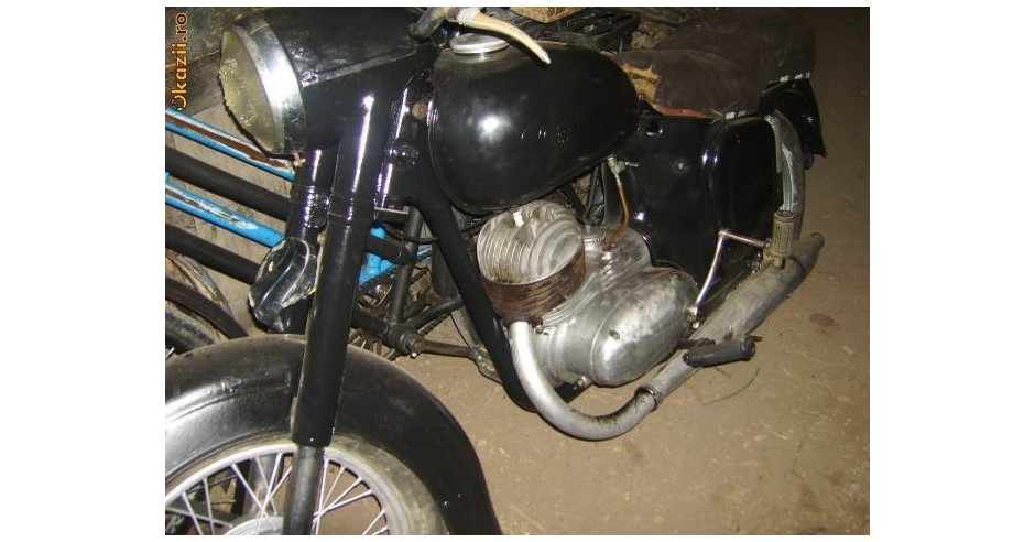 Vand motociclete vechi de colectie | arhiva Okazii.ro