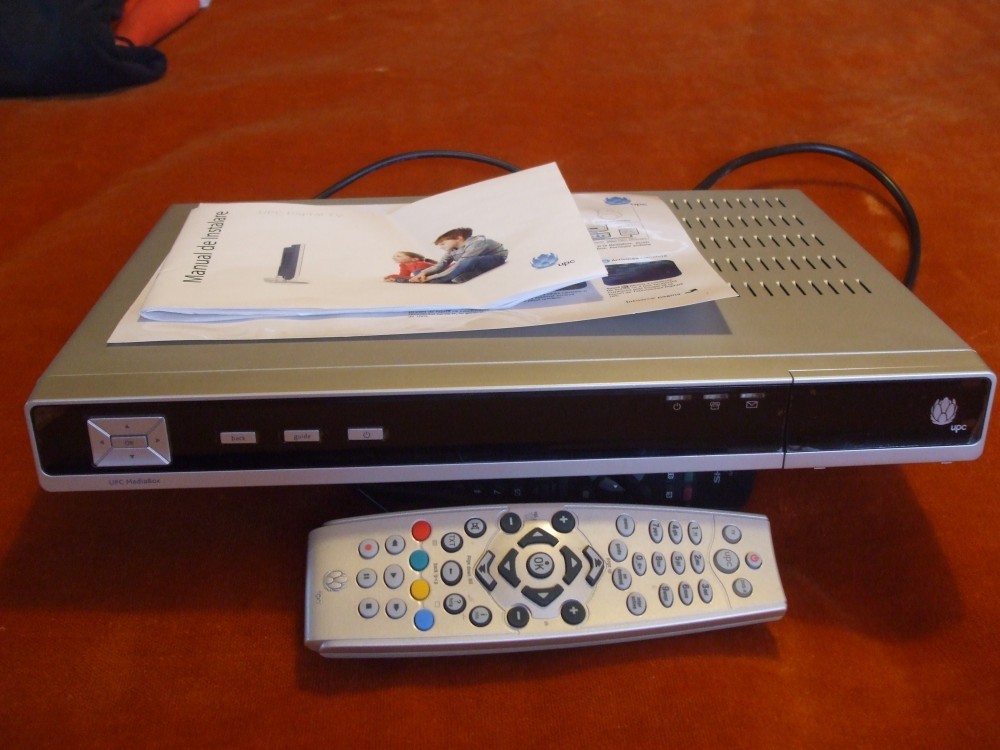 MEDIABOX UPC MODEL DC621KU , ECHIPAT COMPLET | arhiva Okazii.ro