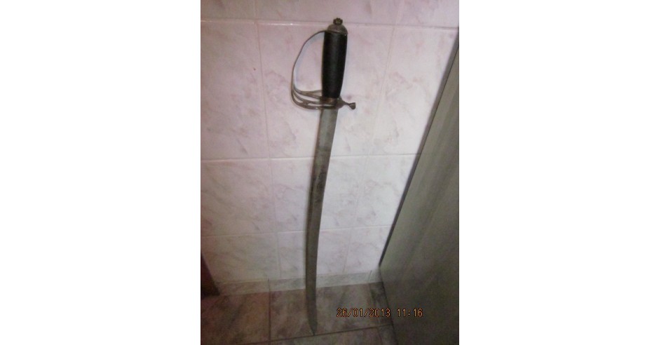 Sabie veche cu garda pentru panoplie | arhiva Okazii.ro
