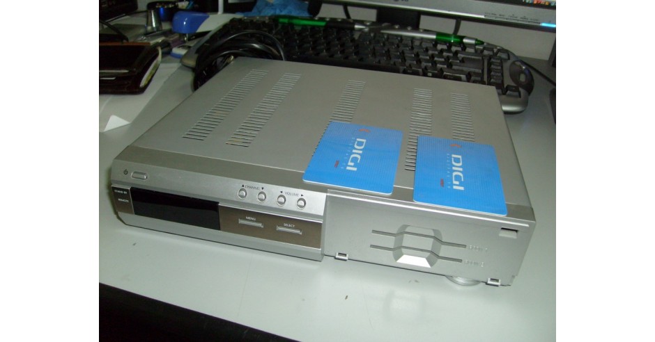 RECEIVER DIGI TV CU 2 CARTELE DIGI PENTRU 2 TELEVIZOARE | arhiva Okazii.ro