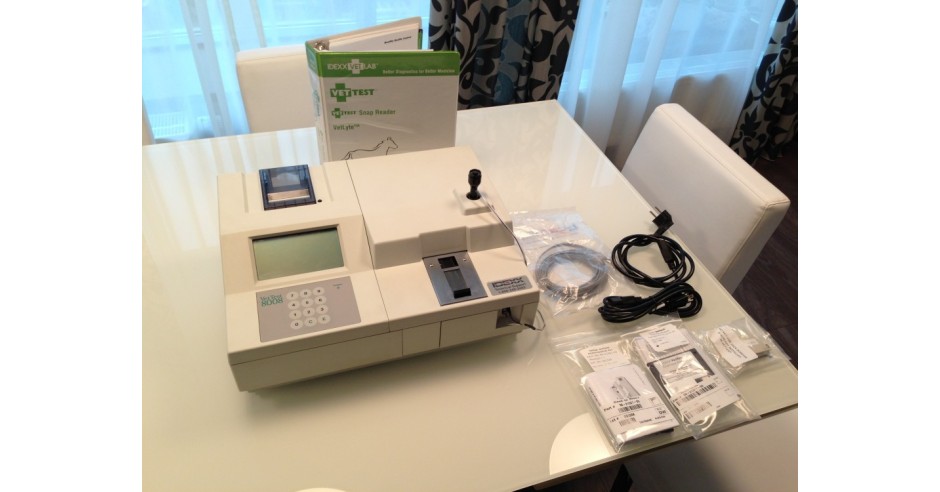 Vand Analizor Veterinar Biochimie Uscata IDEXX VetTest 8008 | arhiva ...