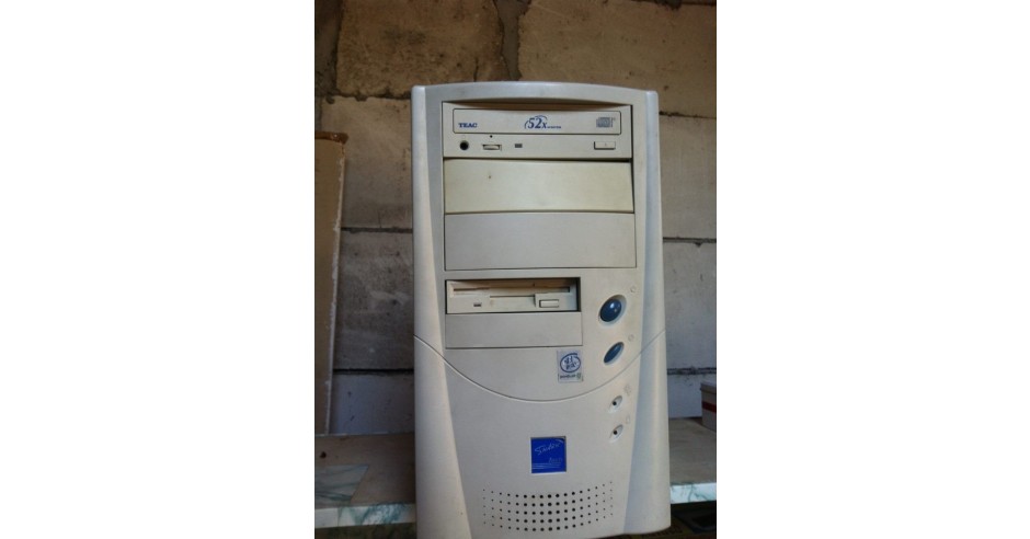 Vand calculator vechi + monitor CRT 17" | arhiva Okazii.ro