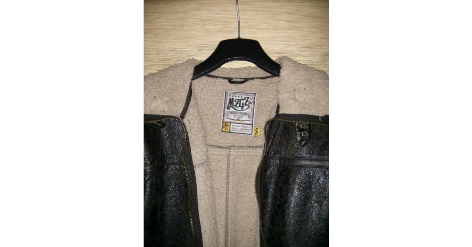 Cojoc barbatesc imblanit; geaca de piele stil aviator Zara: H&M Pull ...