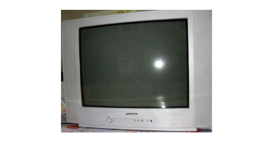 VAND 2 TELEVIZOARE COLOR..APROAPE NOI | arhiva Okazii.ro