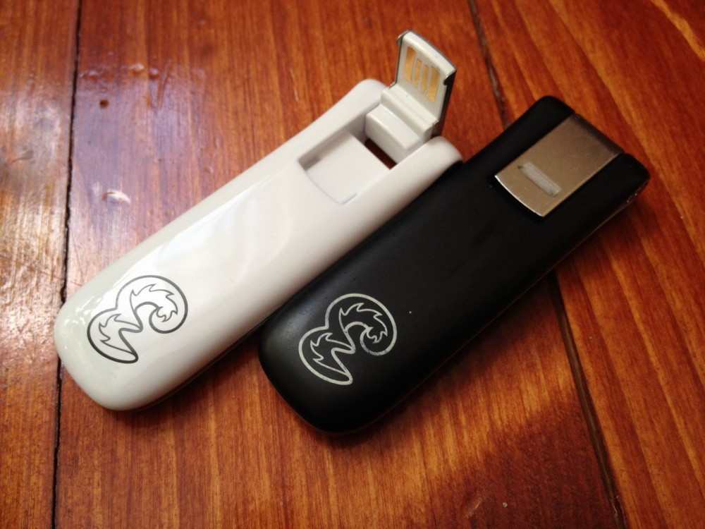 Modem USB 3G HUAWEI E180 Decodat - merge cu orice retea | arhiva Okazii.ro