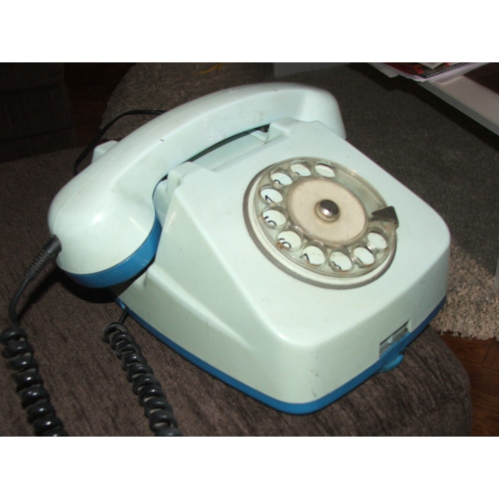 Telefon fix cu disc - model vechi | arhiva Okazii.ro