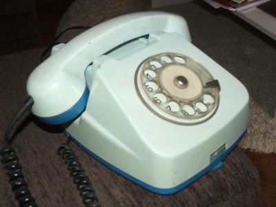 Telefon fix cu disc - model vechi | arhiva Okazii.ro