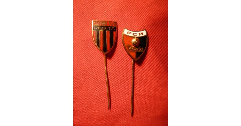 2 Insigne vechi Fotbal CSM Resita si FCM Resita | arhiva Okazii.ro
