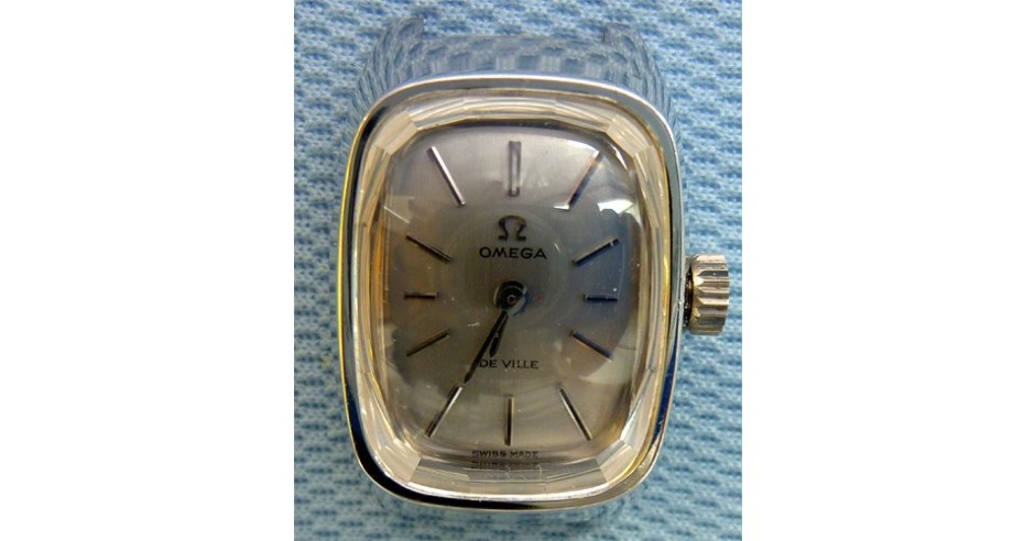 * Ceas Omega De Ville - 1974 - New Old Stock - placat aur alb | arhiva ...